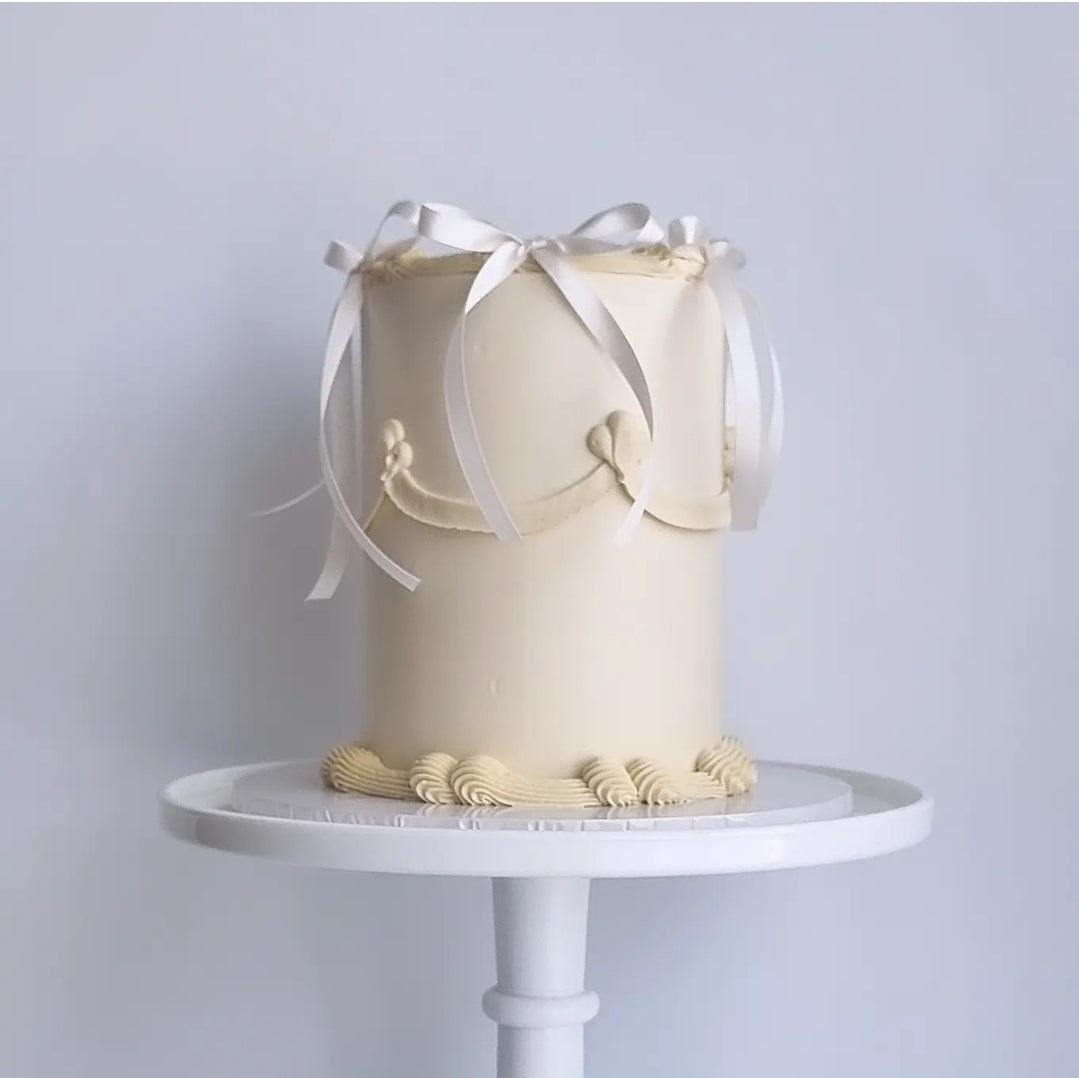 Curve | Adelaide Custom Wedding Cakes The Bake Space
