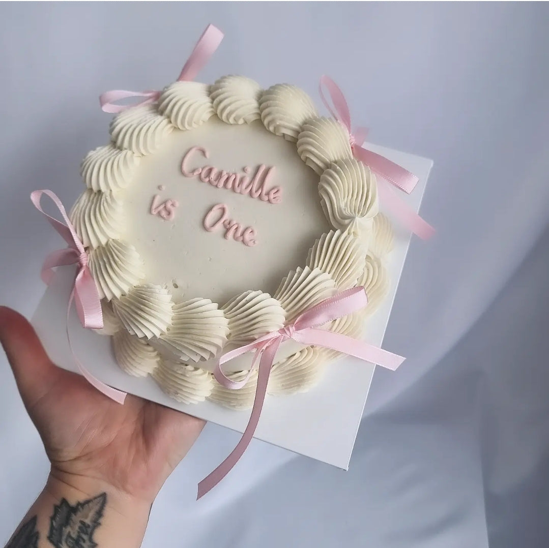 Half Size Simple Round | Adelaide Custom Wedding Cakes – The Bake Space